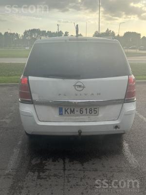 Balts Opel Zafira 2007 Rīga, ar dzinēja tilpumu 1.90 L un nobraukumu 299 tūkst. km par 800 €, foto 5 vietnē AUTOMOTO.COM.LV
