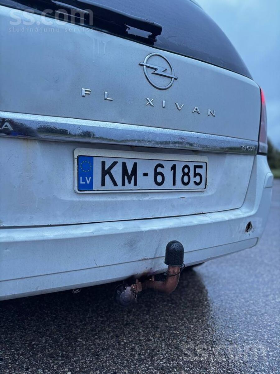 Balts Opel Zafira 2007 Rīga, ar dzinēja tilpumu 1.90 L un nobraukumu 301 tūkst. km par 900 €, foto 7 vietnē AUTOMOTO.COM.LV