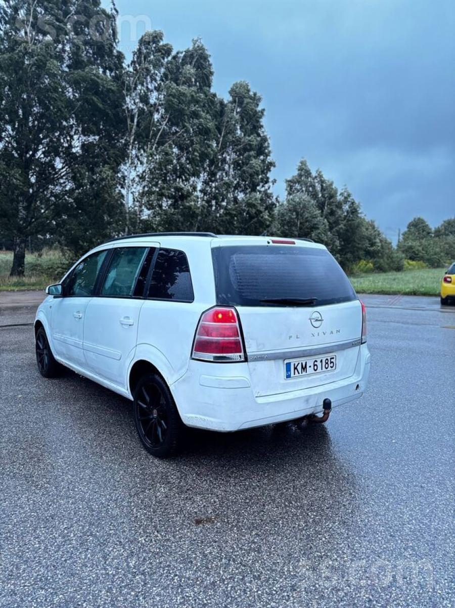 White Opel Zafira 2007 in Riga, with an engine capacity of 1.90 L and mileage of 301 thousand km for 500 €, photo 6 on AUTOMOTO.COM.LV