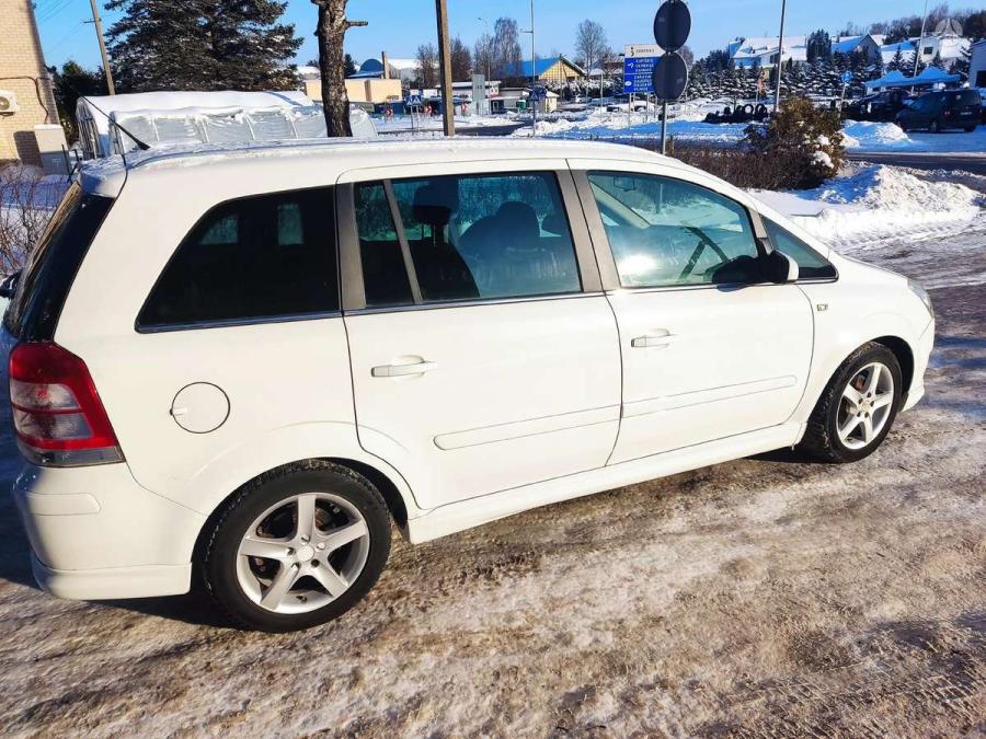 White Opel Zafira 2009 in Utena, with an engine capacity of 1.80 L and mileage of 245 thousand km for 2700 €, photo 19 on AUTOMOTO.COM.LV