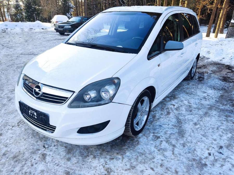 White Opel Zafira 2009 in Utena, with an engine capacity of 1.80 L and mileage of 245 thousand km for 2700 €, photo 34 on AUTOMOTO.COM.LV