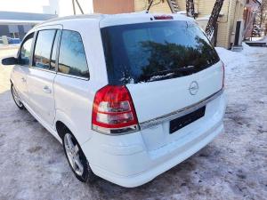 Balts Opel Zafira 2009 Utena, ar dzinēja tilpumu 1.80 L un nobraukumu 245 tūkst. km par 2750 €, foto 9 vietnē AUTOMOTO.COM.LV