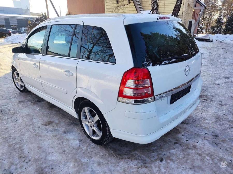 Balts Opel Zafira 2009 Utena, ar dzinēja tilpumu 1.80 L un nobraukumu 245 tūkst. km par 2750 €, foto 11 vietnē AUTOMOTO.COM.LV