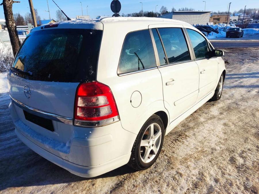 Balts Opel Zafira 2009 Utena, ar dzinēja tilpumu 1.80 L un nobraukumu 245 tūkst. km par 2750 €, foto 14 vietnē AUTOMOTO.COM.LV