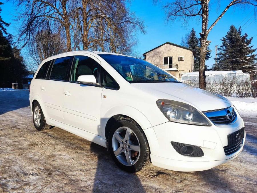 Balts Opel Zafira 2009 Utena, ar dzinēja tilpumu 1.80 L un nobraukumu 245 tūkst. km par 2750 €, foto 26 vietnē AUTOMOTO.COM.LV