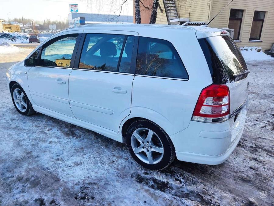 Balts Opel Zafira 2009 Utena, ar dzinēja tilpumu 1.80 L un nobraukumu 245 tūkst. km par 2750 €, foto 33 vietnē AUTOMOTO.COM.LV