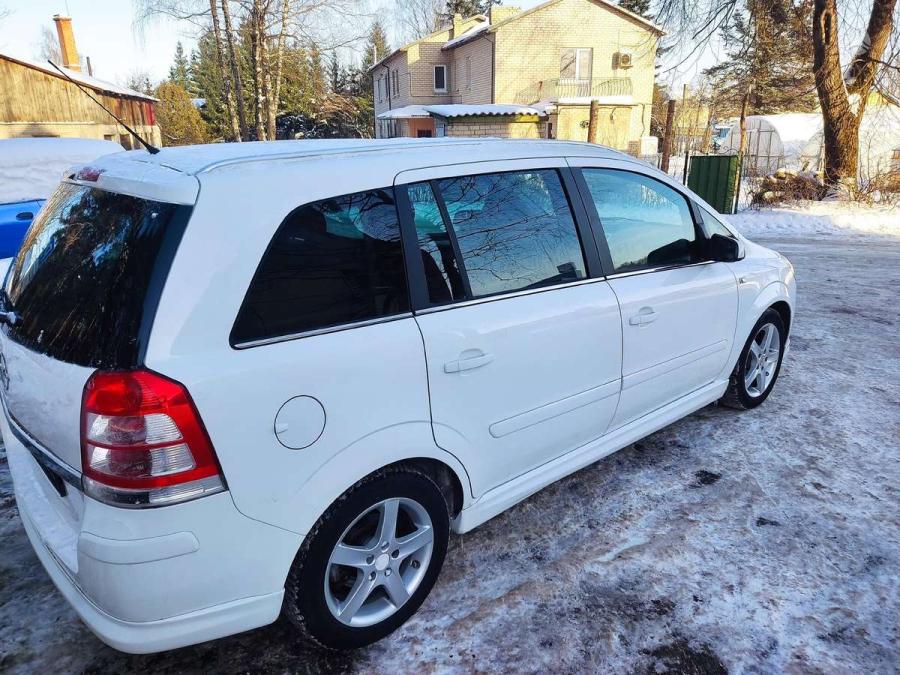 Balts Opel Zafira 2009 Utena, ar dzinēja tilpumu 1.80 L un nobraukumu 245 tūkst. km par 2750 €, foto 34 vietnē AUTOMOTO.COM.LV