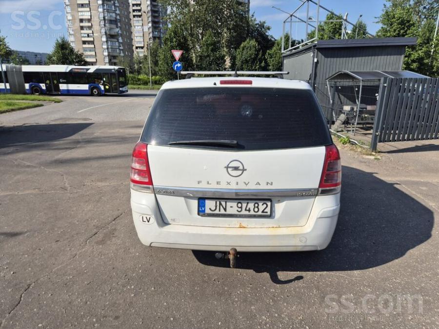 Balts Opel Zafira 2009 Rīga, ar dzinēja tilpumu 1.90 L un nobraukumu 308 tūkst. km par 690 €, foto 7 vietnē AUTOMOTO.COM.LV