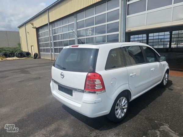 Balts Opel Zafira 2010 Viļņa, ar dzinēja tilpumu 1.70 L un nobraukumu 317 tūkst. km par 2200 €, foto 4 vietnē AUTOMOTO.COM.LV