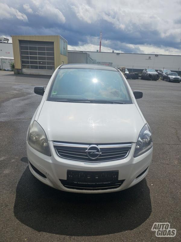 Balts Opel Zafira 2010 Viļņa, ar dzinēja tilpumu 1.70 L un nobraukumu 317 tūkst. km par 2200 €, foto 5 vietnē AUTOMOTO.COM.LV