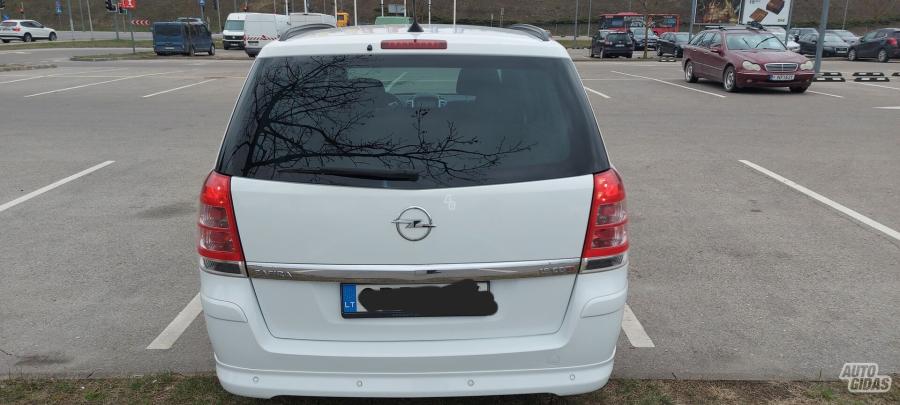 Balts Opel Zafira 2010 Viļņa, ar dzinēja tilpumu 1.90 L un nobraukumu 187 tūkst. km par 2000 €, foto 5 vietnē AUTOMOTO.COM.LV
