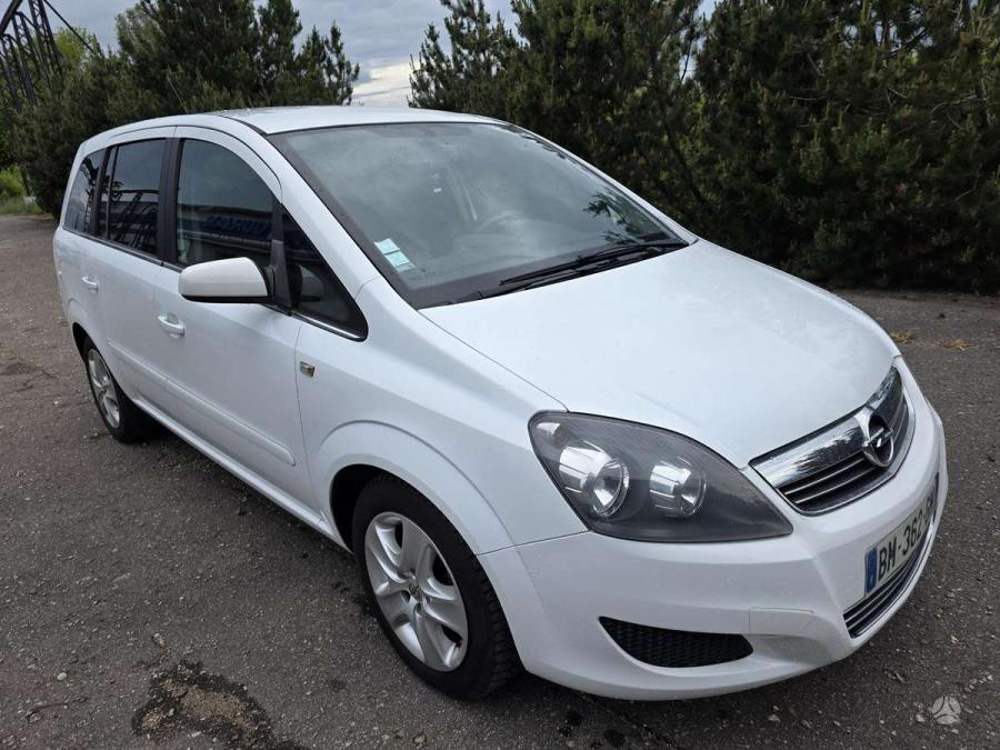 Balts Opel Zafira 2011 Radviliškis, ar dzinēja tilpumu 1.69 L un nobraukumu 255 tūkst. km par 2950 €, foto 4 vietnē AUTOMOTO.COM.LV