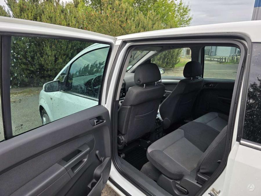Balts Opel Zafira 2011 Radviliškis, ar dzinēja tilpumu 1.69 L un nobraukumu 255 tūkst. km par 2950 €, foto 11 vietnē AUTOMOTO.COM.LV