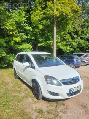 White Opel Zafira 2011 in Preili, with an engine capacity of 1.70 L and mileage of 315 thousand km for 2350 €, photo  on AUTOMOTO.COM.LV