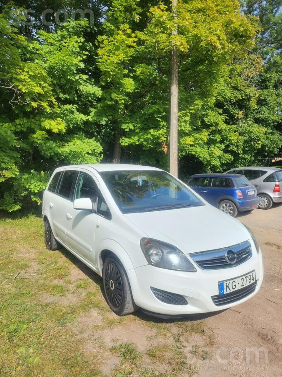 Balts Opel Zafira 2011 Preiļi, ar dzinēja tilpumu 1.70 L un nobraukumu 315 tūkst. km par 2350 €, foto 1 vietnē AUTOMOTO.COM.LV