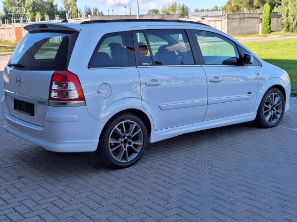 Balts Opel Zafira 2011 Jurbarkas, ar dzinēja tilpumu 1.70 L un nobraukumu 206 tūkst. km par 3500 €, foto 5 vietnē AUTOMOTO.COM.LV