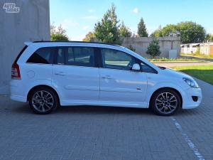 Balts Opel Zafira 2011 Jurbarkas, ar dzinēja tilpumu 1.70 L un nobraukumu 206 tūkst. km par 3500 €, foto 7 vietnē AUTOMOTO.COM.LV