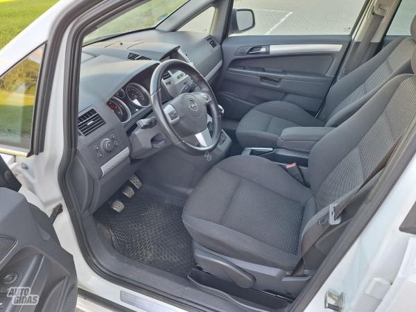 Balts Opel Zafira 2011 Jurbarkas, ar dzinēja tilpumu 1.70 L un nobraukumu 206 tūkst. km par 3500 €, foto 11 vietnē AUTOMOTO.COM.LV