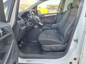 Balts Opel Zafira 2011 Jurbarkas, ar dzinēja tilpumu 1.70 L un nobraukumu 206 tūkst. km par 3500 €, foto 12 vietnē AUTOMOTO.COM.LV