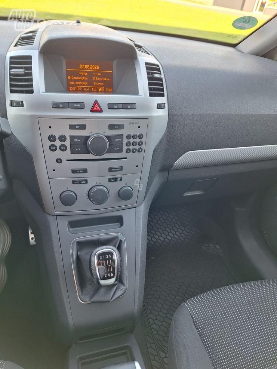 Balts Opel Zafira 2011 Jurbarkas, ar dzinēja tilpumu 1.70 L un nobraukumu 206 tūkst. km par 3500 €, foto 18 vietnē AUTOMOTO.COM.LV
