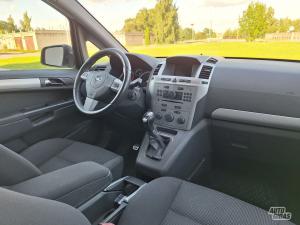 Balts Opel Zafira 2011 Jurbarkas, ar dzinēja tilpumu 1.70 L un nobraukumu 206 tūkst. km par 3500 €, foto 19 vietnē AUTOMOTO.COM.LV
