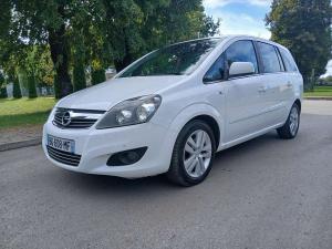 White Opel Zafira 2011 in Taurage, with an engine capacity of 1.69 L and mileage of 259 thousand km for 2400 €, photo 3 on AUTOMOTO.COM.LV