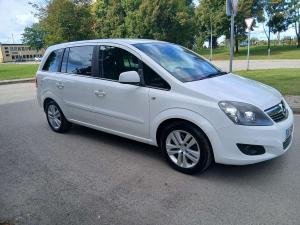 White Opel Zafira 2011 in Taurage, with an engine capacity of 1.69 L and mileage of 259 thousand km for 2400 €, photo 5 on AUTOMOTO.COM.LV