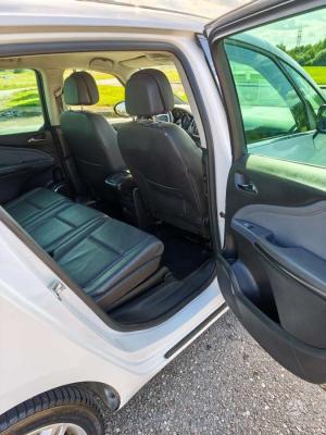 Balts Opel Zafira 2011 Kauņa, ar dzinēja tilpumu 1.96 L un nobraukumu 340 tūkst. km par 2950 €, foto 11 vietnē AUTOMOTO.COM.LV