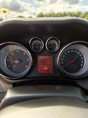 Balts Opel Zafira 2011 Kauņa, ar dzinēja tilpumu 1.96 L un nobraukumu 340 tūkst. km par 2950 €, foto 16 vietnē AUTOMOTO.COM.LV