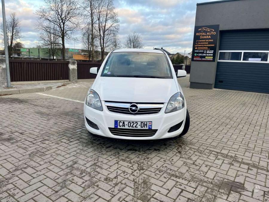 Balts Opel Zafira 2012 Tauragė, ar dzinēja tilpumu 1.60 L un nobraukumu 168 tūkst. km par 2400 €, foto 2 vietnē AUTOMOTO.COM.LV