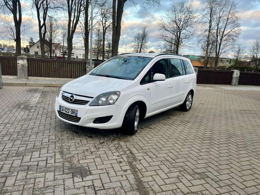 Balts Opel Zafira 2012 Tauragė, ar dzinēja tilpumu 1.60 L un nobraukumu 168 tūkst. km par 2400 €, foto 3 vietnē AUTOMOTO.COM.LV