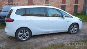 White Opel Zafira 2012 in Jekabpils, with an engine capacity of 2.00 L and mileage of 259 thousand km for 5500 €, photo 6 on AUTOMOTO.COM.LV