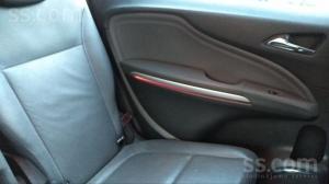 White Opel Zafira 2012 in Jekabpils, with an engine capacity of 2.00 L and mileage of 259 thousand km for 5500 €, photo 19 on AUTOMOTO.COM.LV