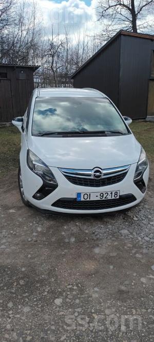 Balts Opel Zafira 2012 Daugavpils, ar dzinēja tilpumu 2.00 L un nobraukumu 154 tūkst. km par 5900 €, foto  vietnē AUTOMOTO.COM.LV