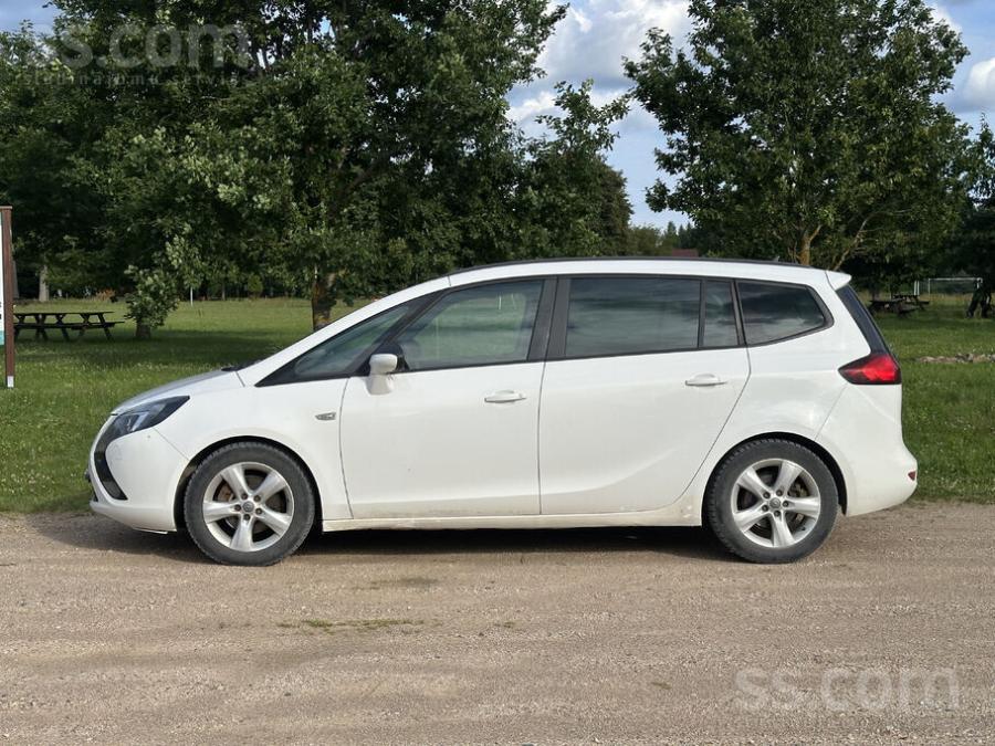 Balts Opel Zafira 2012 Aizkraukle, ar dzinēja tilpumu 2.00 L un nobraukumu 337 tūkst. km par 3900 €, foto 3 vietnē AUTOMOTO.COM.LV