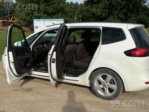 Balts Opel Zafira 2012 Aizkraukle, ar dzinēja tilpumu 2.00 L un nobraukumu 337 tūkst. km par 3900 €, foto 4 vietnē AUTOMOTO.COM.LV