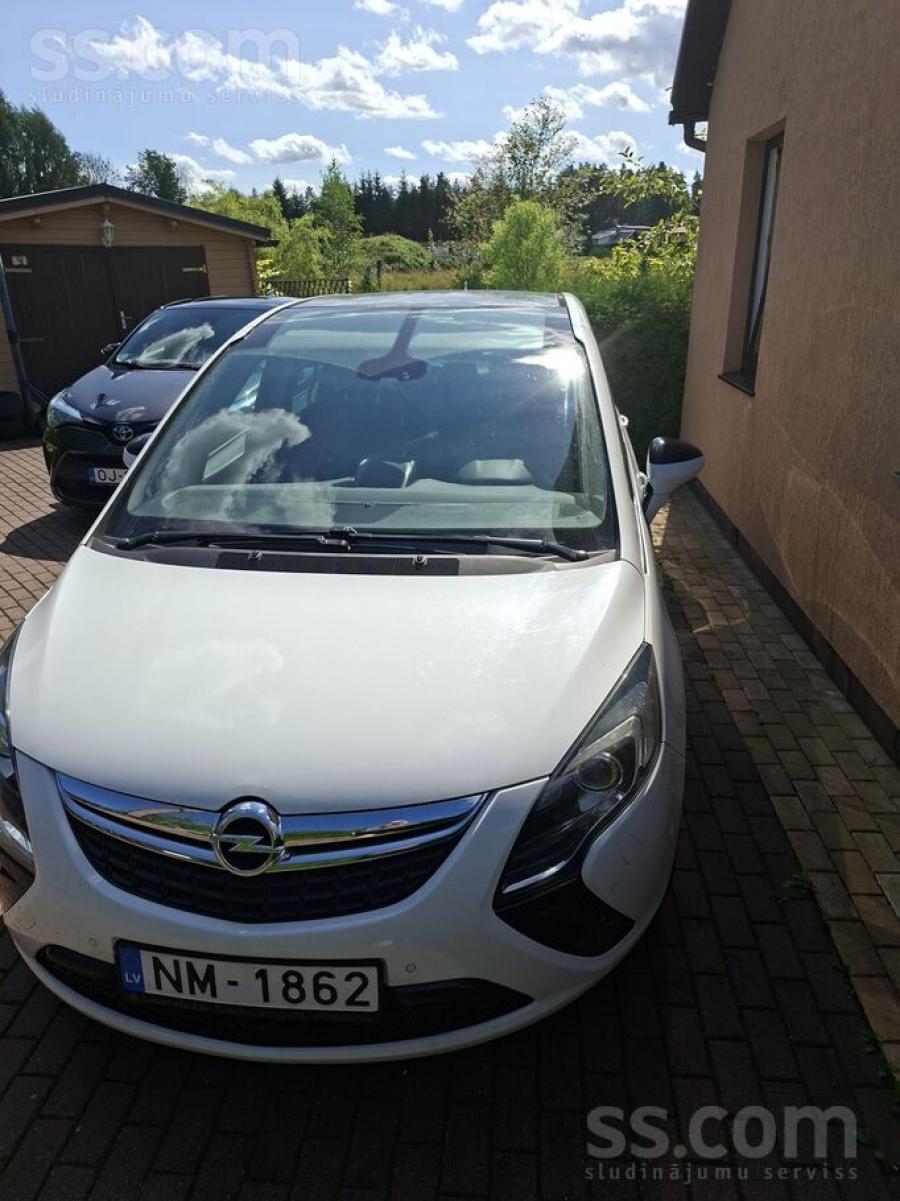 Balts Opel Zafira 2012 Rīga, ar dzinēja tilpumu 2.00 L un nobraukumu 268 tūkst. km par 4200 €, foto 3 vietnē AUTOMOTO.COM.LV