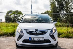Balts Opel Zafira 2012 Rīga, ar dzinēja tilpumu 2.00 L un nobraukumu 198 tūkst. km par 5990 €, foto 4 vietnē AUTOMOTO.COM.LV