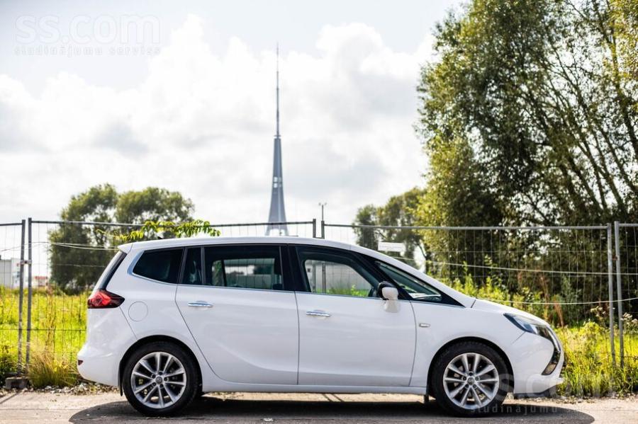 Balts Opel Zafira 2012 Rīga, ar dzinēja tilpumu 2.00 L un nobraukumu 198 tūkst. km par 5990 €, foto 6 vietnē AUTOMOTO.COM.LV