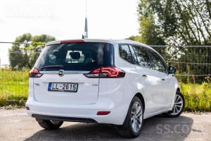 Balts Opel Zafira 2012 Rīga, ar dzinēja tilpumu 2.00 L un nobraukumu 198 tūkst. km par 5990 €, foto 8 vietnē AUTOMOTO.COM.LV