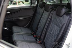 Balts Opel Zafira 2012 Rīga, ar dzinēja tilpumu 2.00 L un nobraukumu 198 tūkst. km par 5990 €, foto 12 vietnē AUTOMOTO.COM.LV