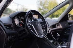 Balts Opel Zafira 2012 Rīga, ar dzinēja tilpumu 2.00 L un nobraukumu 198 tūkst. km par 5990 €, foto 14 vietnē AUTOMOTO.COM.LV