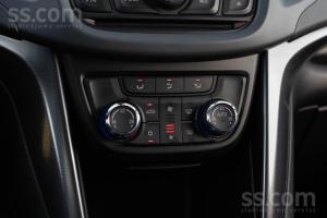 Balts Opel Zafira 2012 Rīga, ar dzinēja tilpumu 2.00 L un nobraukumu 198 tūkst. km par 5990 €, foto 24 vietnē AUTOMOTO.COM.LV