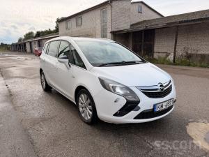 White Opel Zafira 2012 in Liepaja, with an engine capacity of 2.00 L and mileage of 334 thousand km for 3900 €, photo 7 on AUTOMOTO.COM.LV