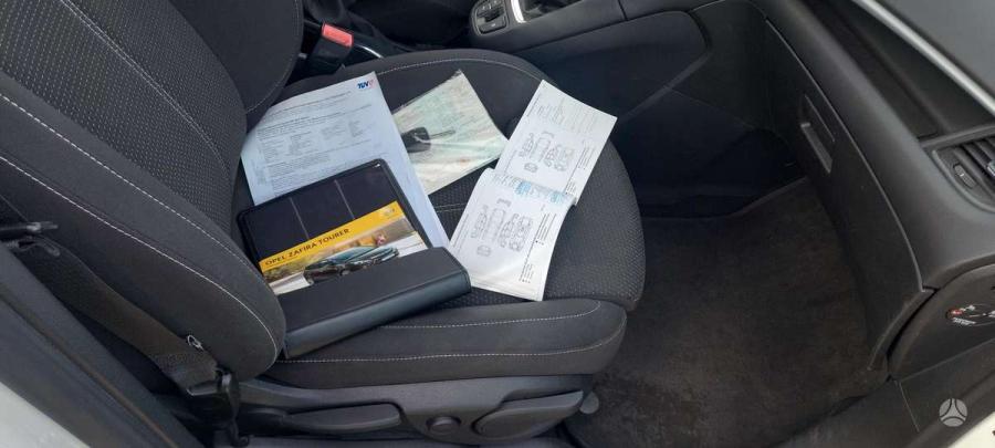 Balts Opel Zafira 2012 Marijampole, ar dzinēja tilpumu 2.00 L un nobraukumu 222 tūkst. km par 3350 €, foto 15 vietnē AUTOMOTO.COM.LV