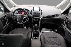White Opel Zafira 2012 in Kaunas, with an engine capacity of 2.00 L and mileage of 280 thousand km for 5490 €, photo 9 on AUTOMOTO.COM.LV