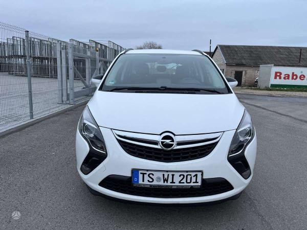 Balts Opel Zafira 2013 Panevēža, ar dzinēja tilpumu 2.00 L un nobraukumu 243 tūkst. km par 4500 €, foto 2 vietnē AUTOMOTO.COM.LV