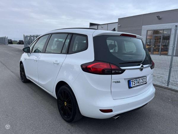 Balts Opel Zafira 2013 Panevēža, ar dzinēja tilpumu 2.00 L un nobraukumu 243 tūkst. km par 4500 €, foto 6 vietnē AUTOMOTO.COM.LV