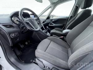 Balts Opel Zafira 2013 Jūrmala, ar dzinēja tilpumu 2.00 L un nobraukumu 0 tūkst. km par 5450 €, foto 22 vietnē AUTOMOTO.COM.LV
