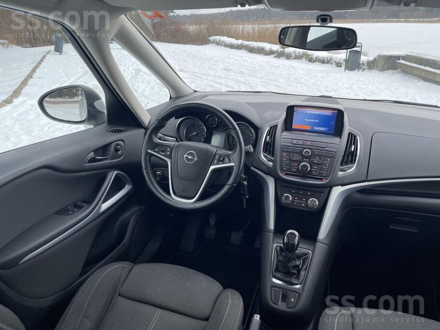 Balts Opel Zafira 2013 Jūrmala, ar dzinēja tilpumu 2.00 L un nobraukumu 0 tūkst. km par 5450 €, foto 27 vietnē AUTOMOTO.COM.LV
